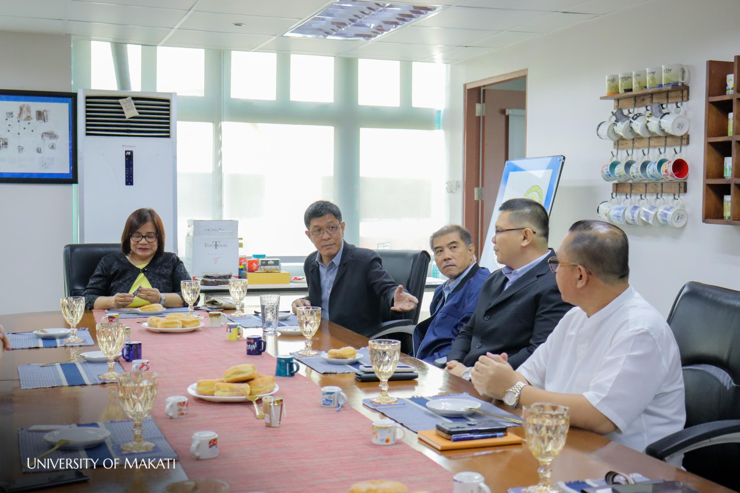 Guilin University of Technology visits UMak