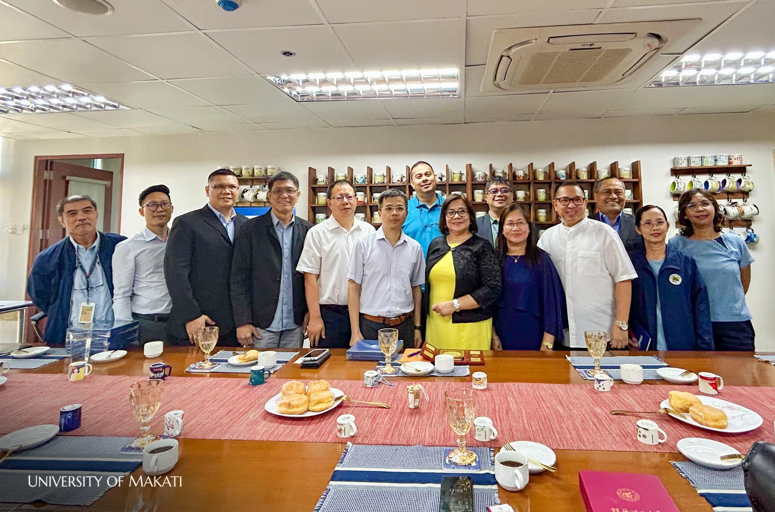 Guilin University of Technology visits UMak